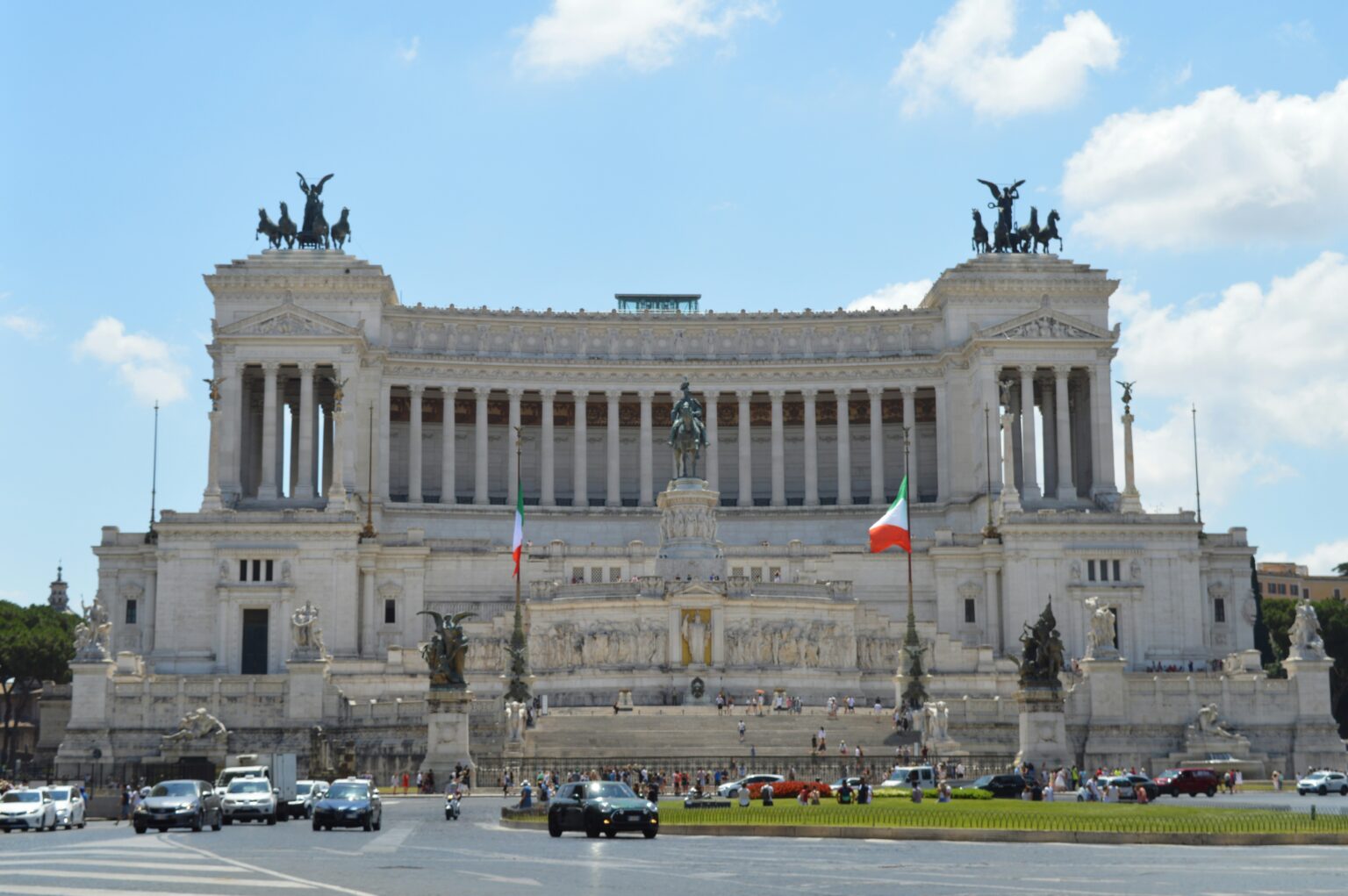 Nova lei da Itália vai centralizar pedidos de cidadania italiana em ...